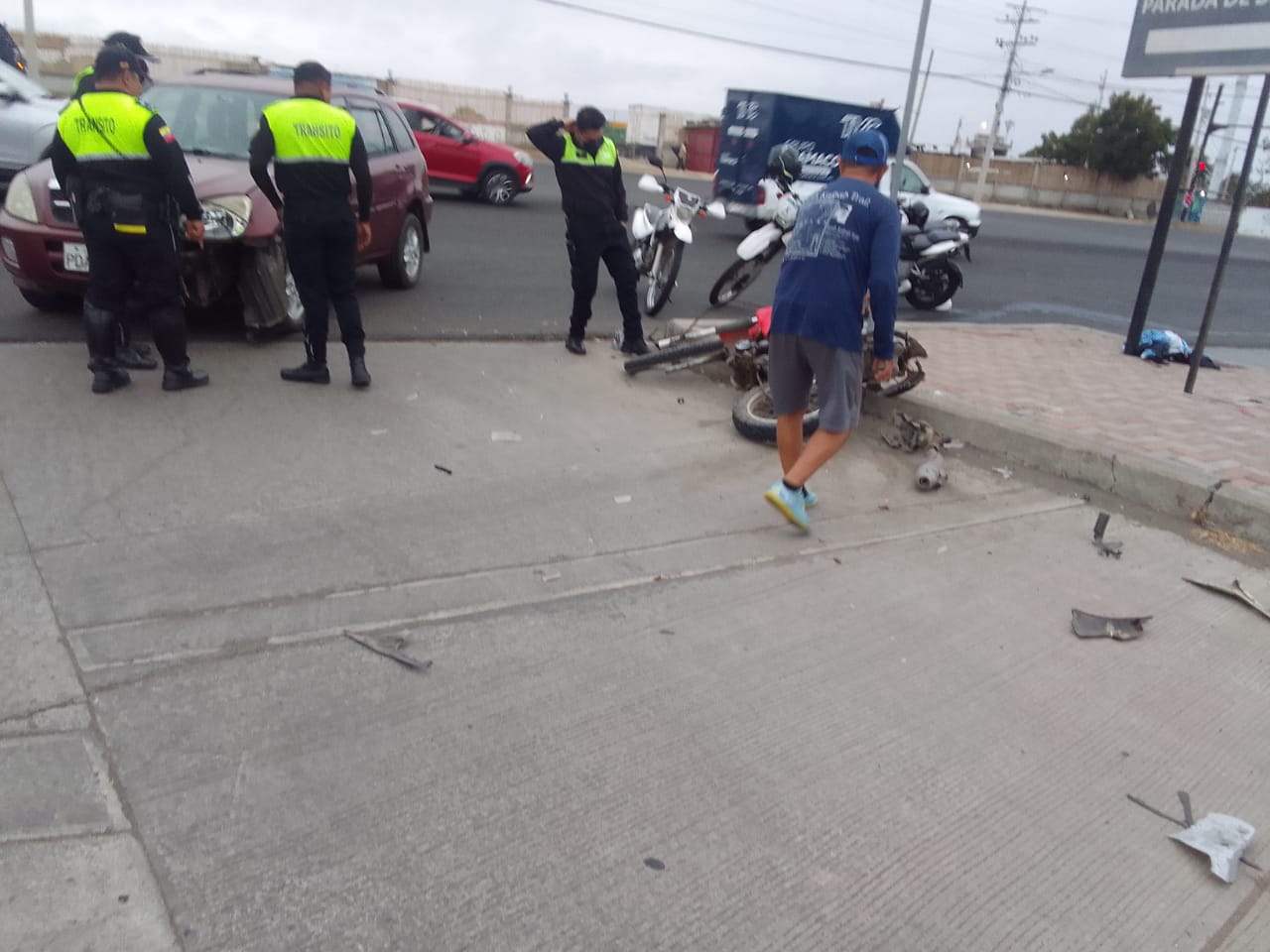 Motociclista Muere En Accidente De Tránsito Cerca Al Terminal En Manta